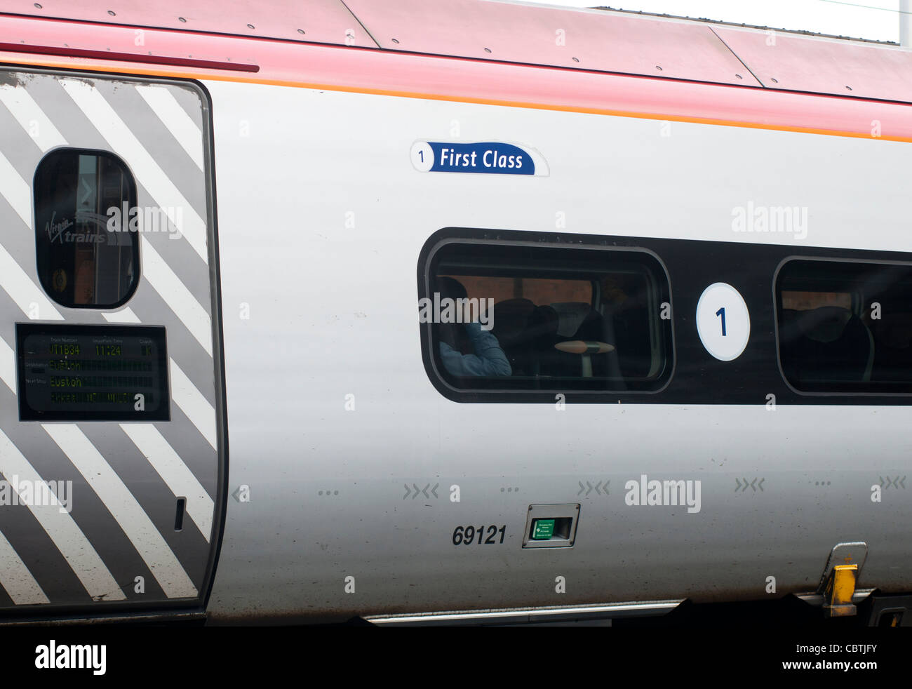 First Class section of Virgin Pendolino train Stock Photo - Alamy