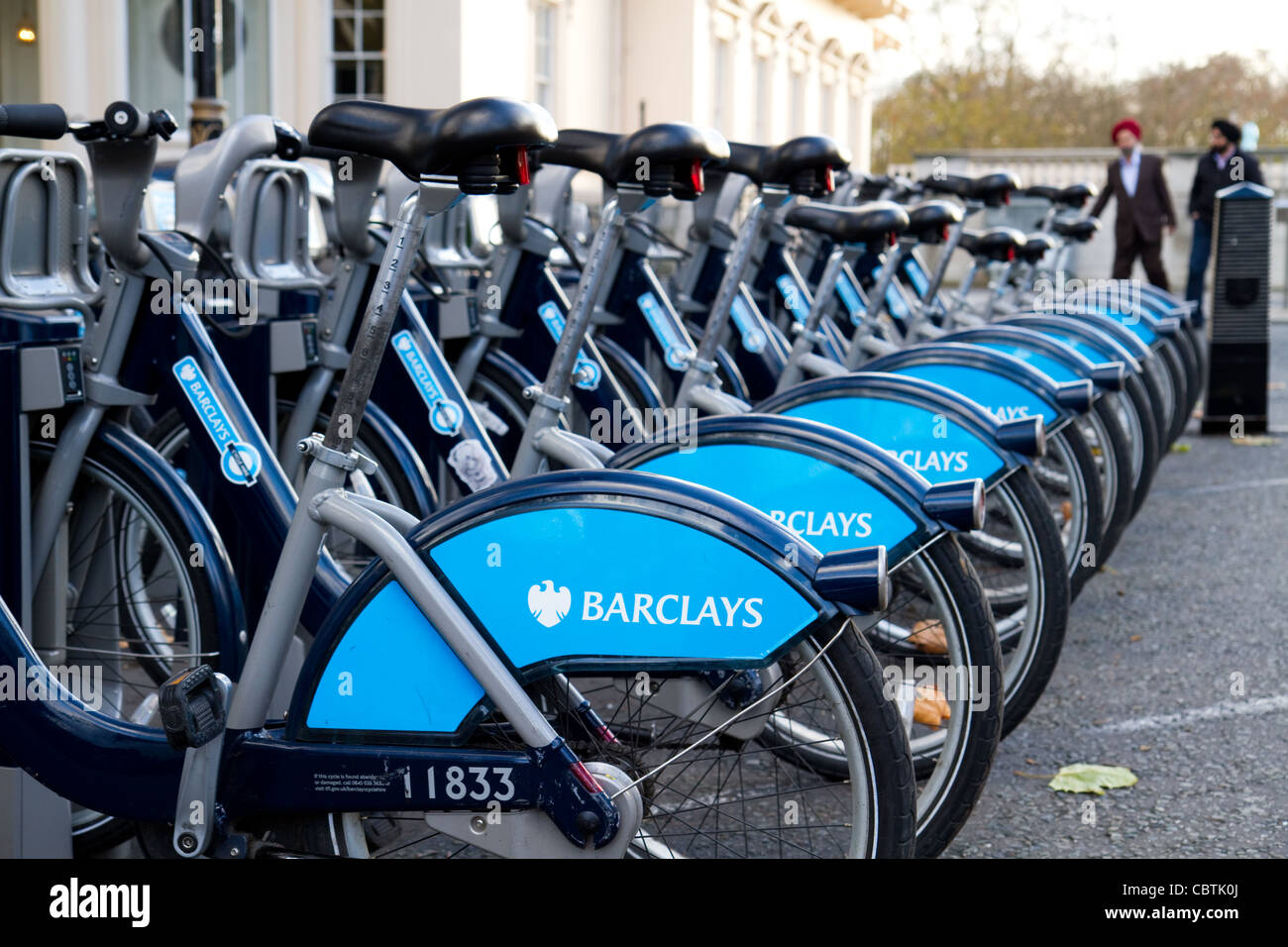 Cycle hire london bikes tfl bike hi-res stock photography and images ...