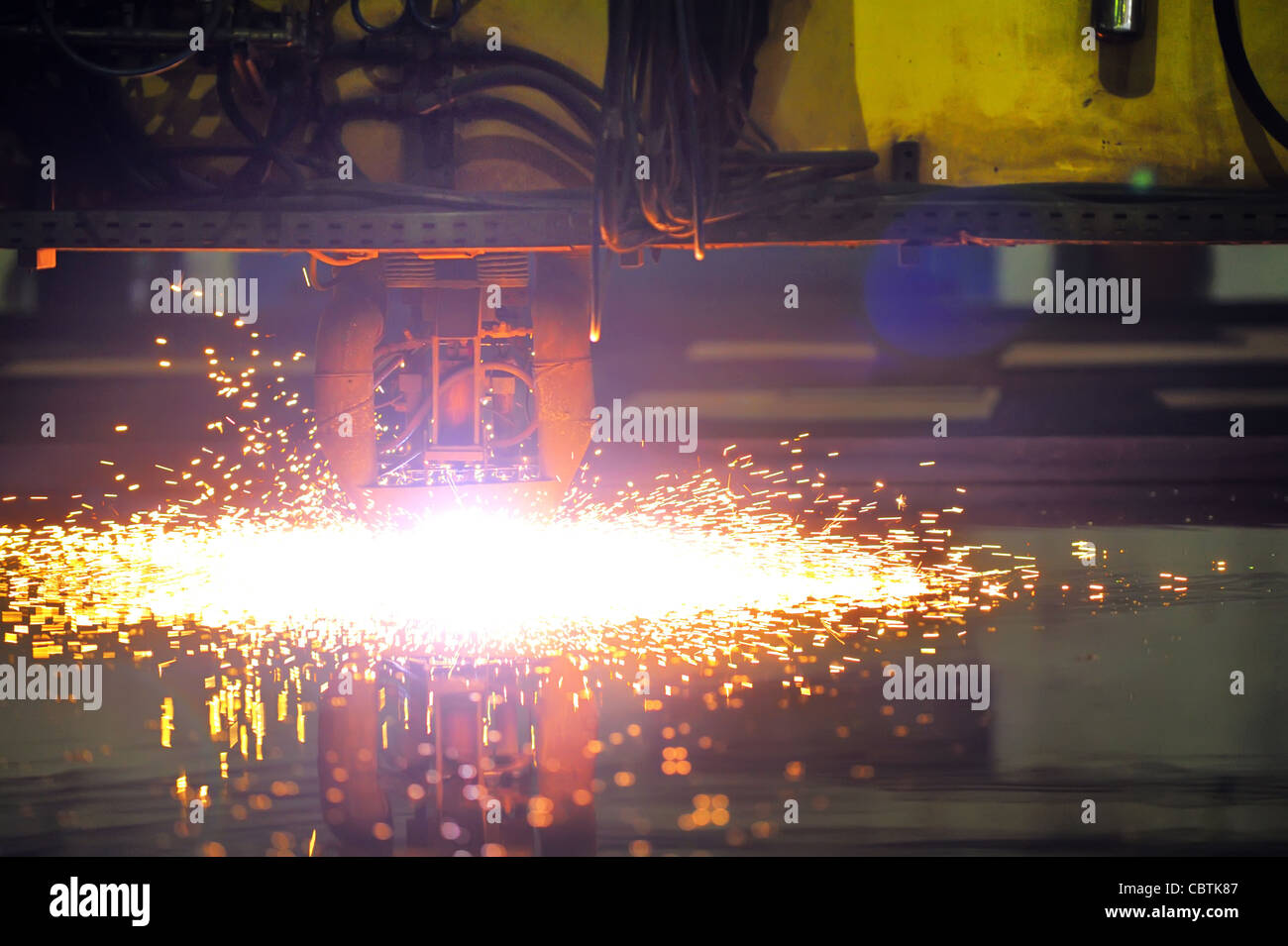 Plasma and flame cutting hi-res stock photography and images - Alamy