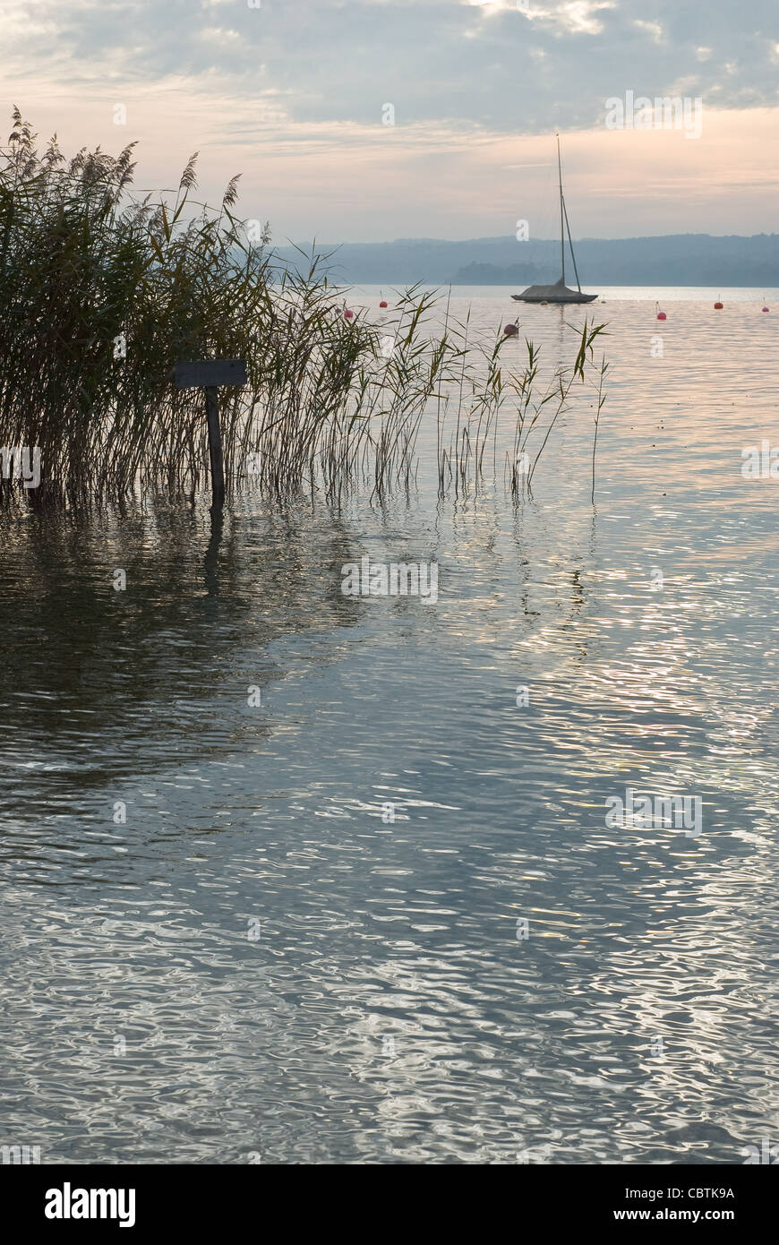 Tourism boats boats hi-res stock photography and images - Alamy