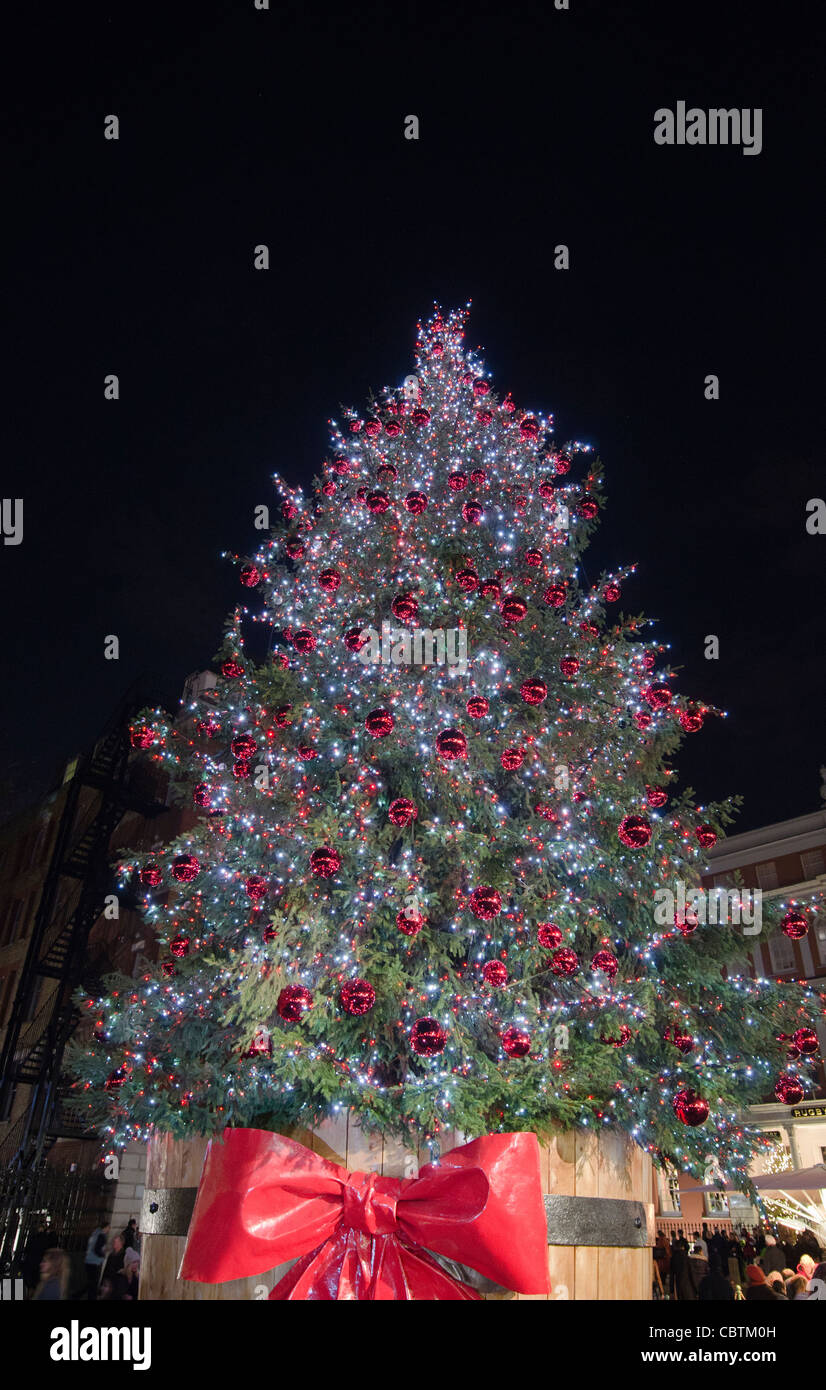 Yuletide festivities hi-res stock photography and images - Alamy