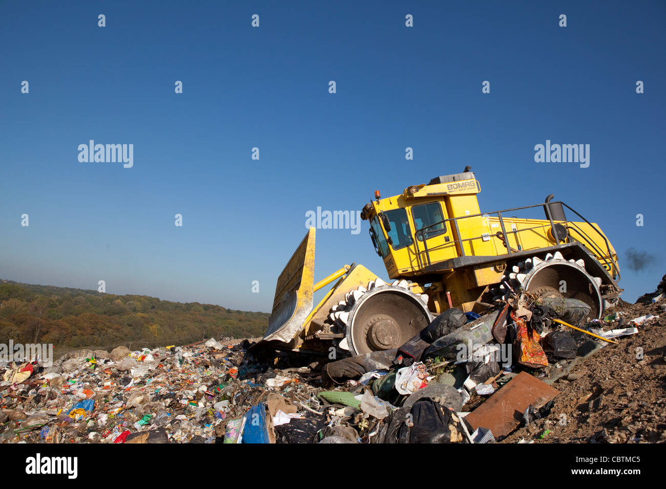 A landfill site Stock Photo - Alamy
