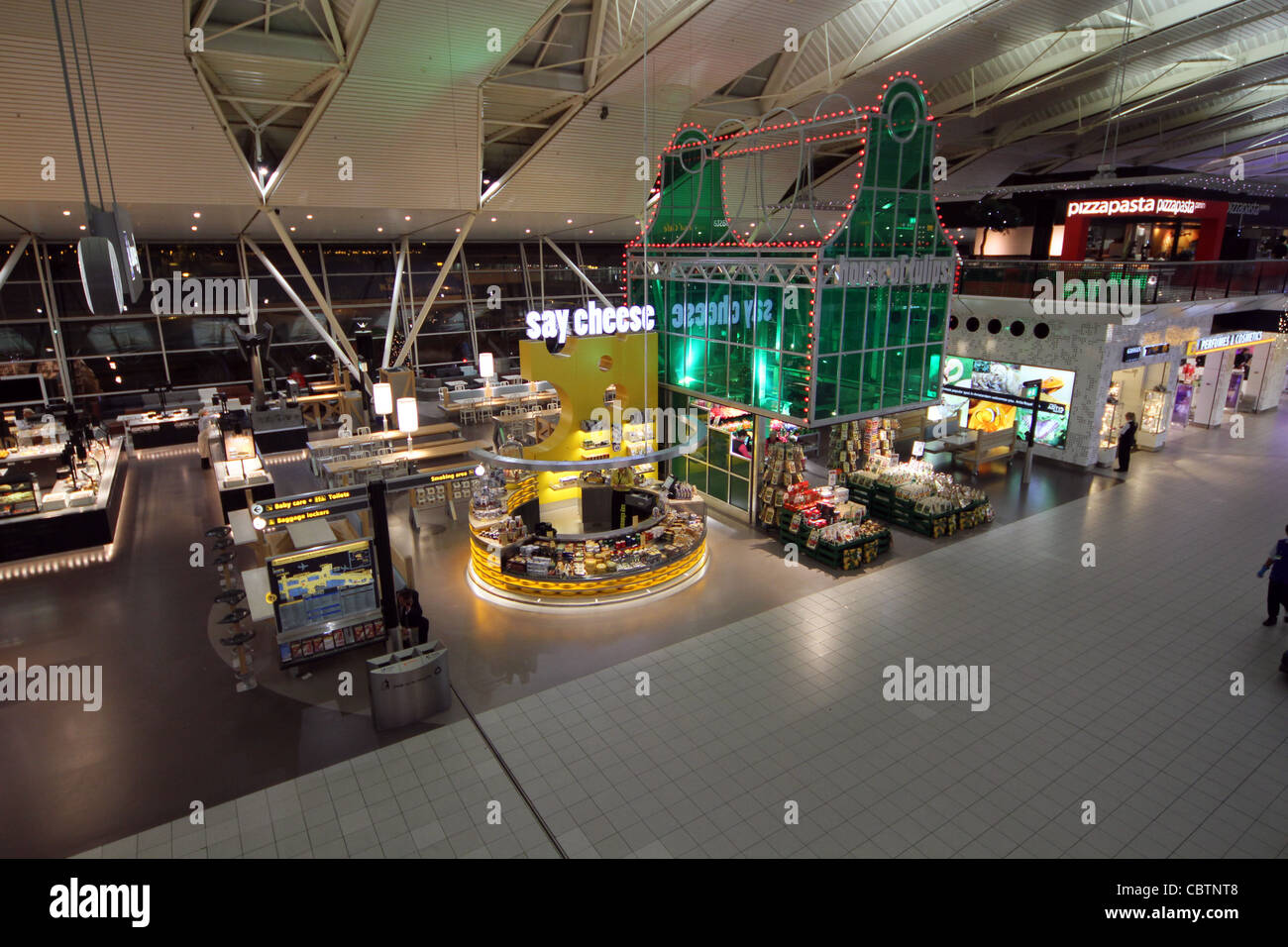 CHEESE AND FLOWER SHOP SCHIPHOL AIRPORT AMSTERDAM HOLLAND 24 November ...