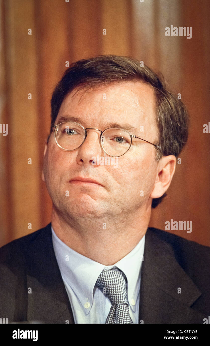 Eric Schmidt, CEO of Novell attends a press conference by the Business ...