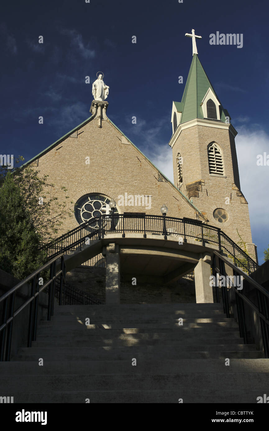 Mount Adams Steps leading to Holy Cross Immaculata Church. Cincinnati ...