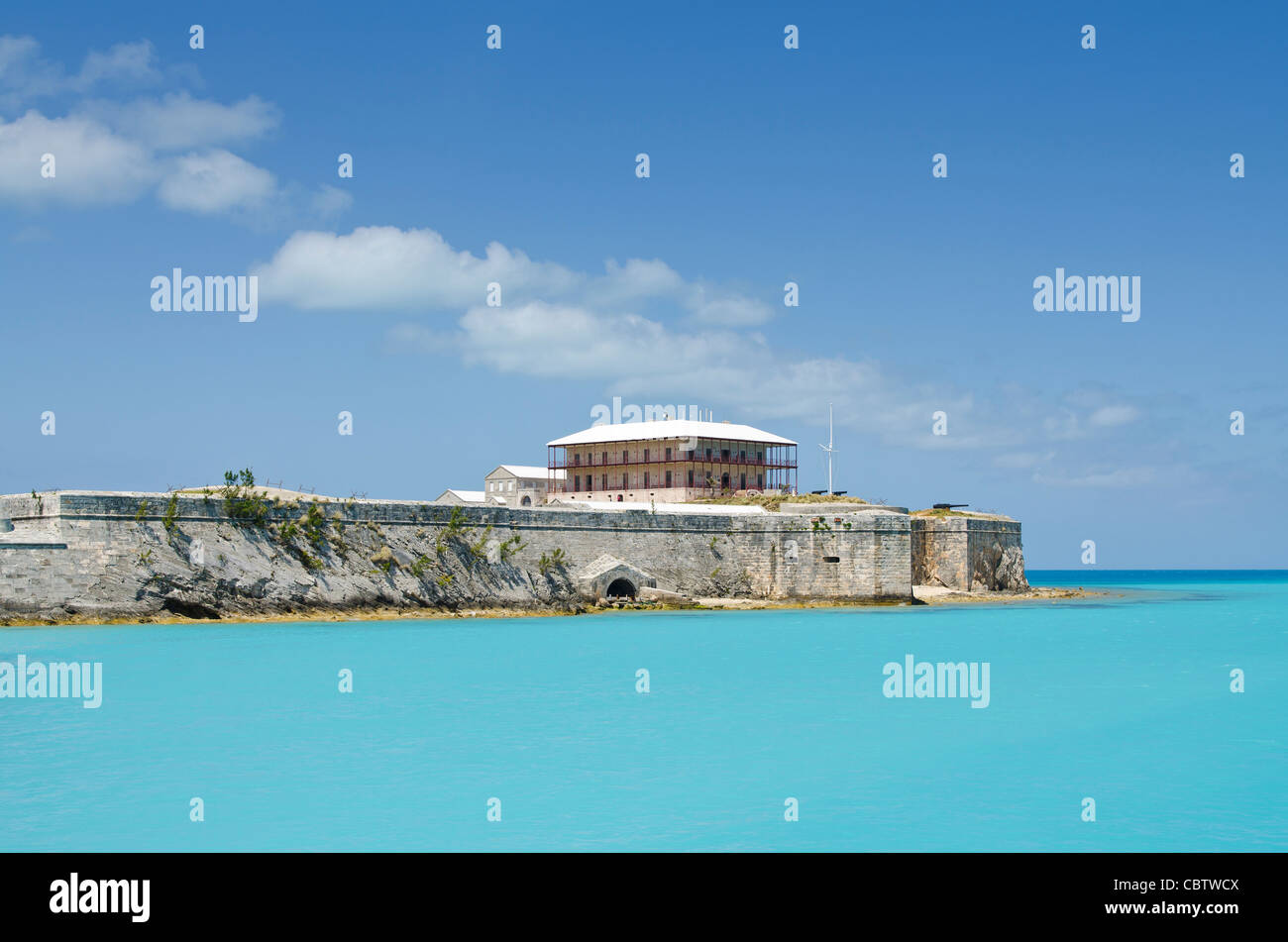 Bermuda. Commissioner's House and part of the old fort wall at the ...
