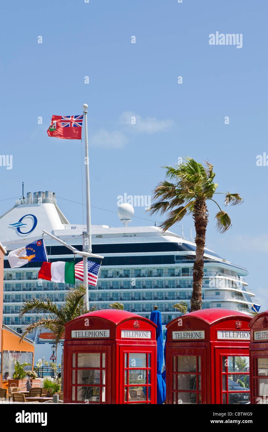 Bermuda. Old British telephone call box near the cruise ship terminal ...