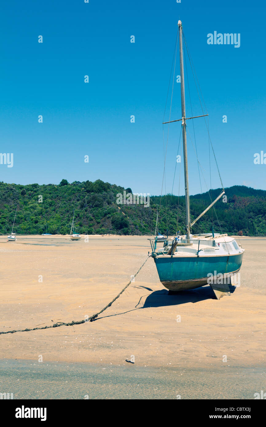 Tide low hi-res stock photography and images - Alamy