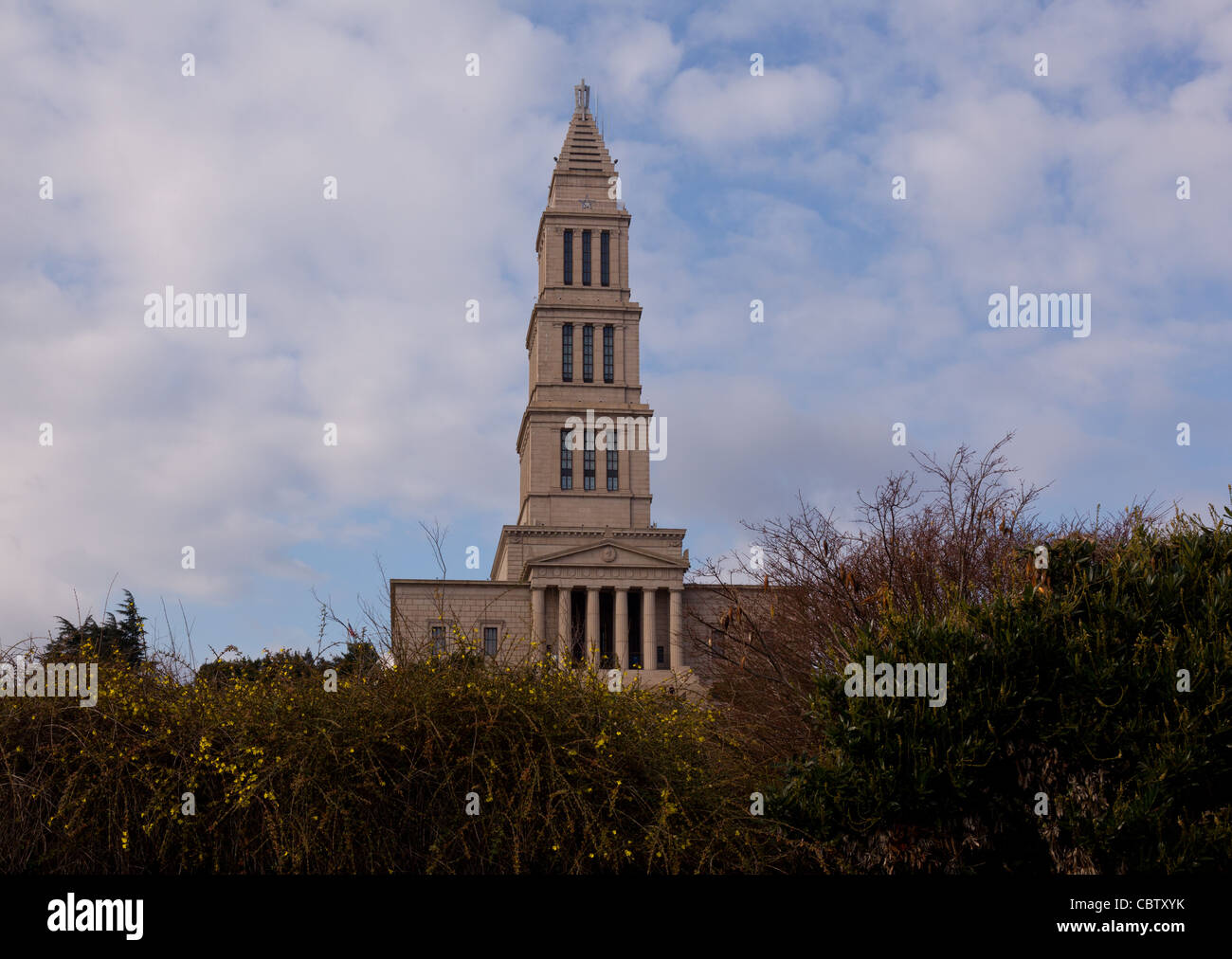 Washington Masonic Temple and memorial tower in Alexandria, Virginia ...