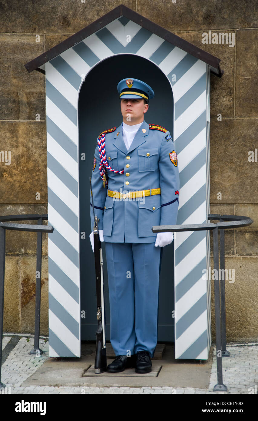 royal guard soldier staying at Prague Castle Gate Stock Photo - Alamy