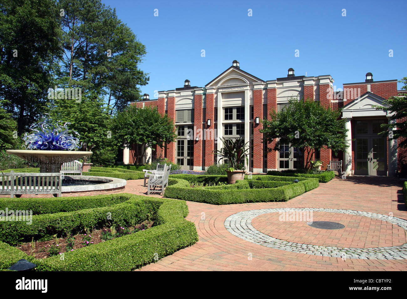 Dale Chihuly Glass Art And Mershon Hall At Atlanta Botanical Garden