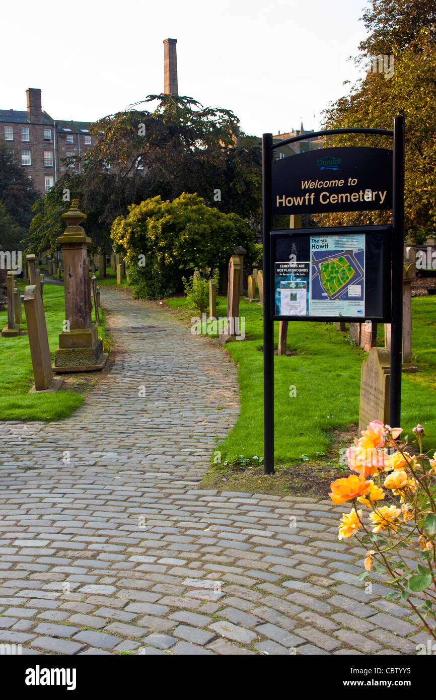The howff cemetry hi-res stock photography and images - Alamy