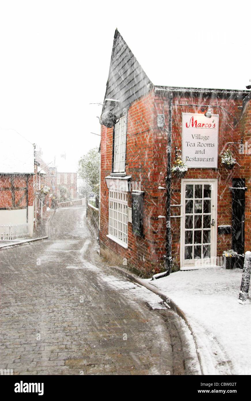 Hamble village hampshire england hi-res stock photography and images ...