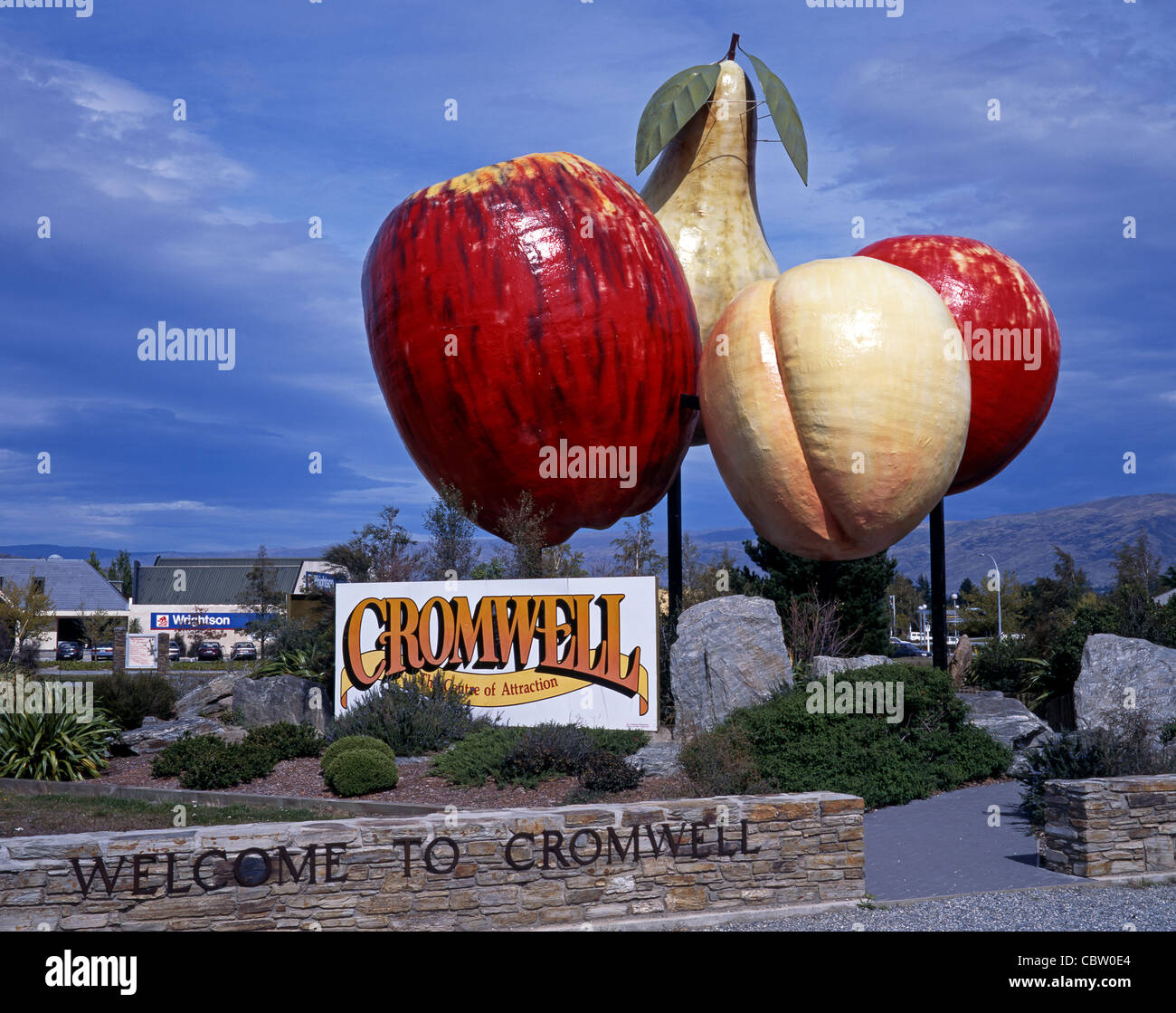 Welcome to Cromwell sign, Cromwell, Otago Region, South Island, New ...