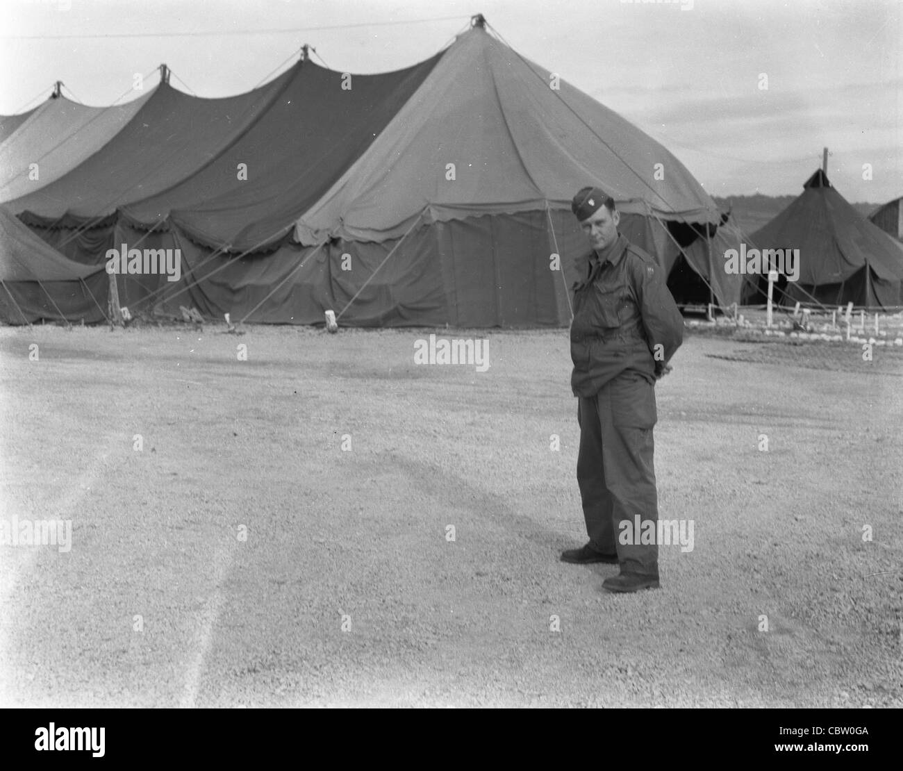 Ww2 tents hi-res stock photography and images - Alamy