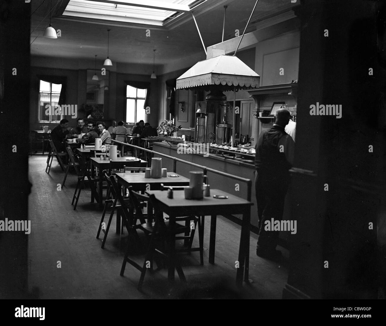 Dining in war hi-res stock photography and images - Alamy