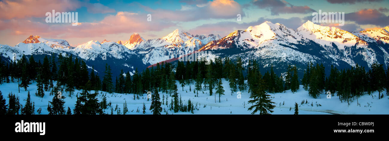 Sunset on the Border Peaks between USA and Canada in North Cascades ...