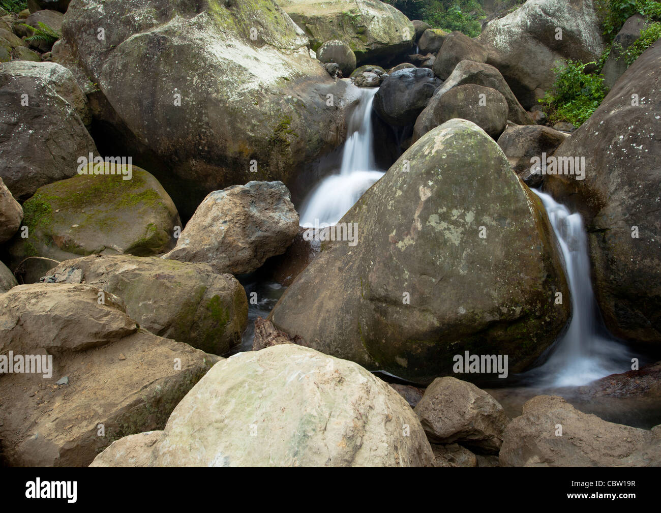 Secluded waterfall within the Taiwan Mountains Stock Photo - Alamy