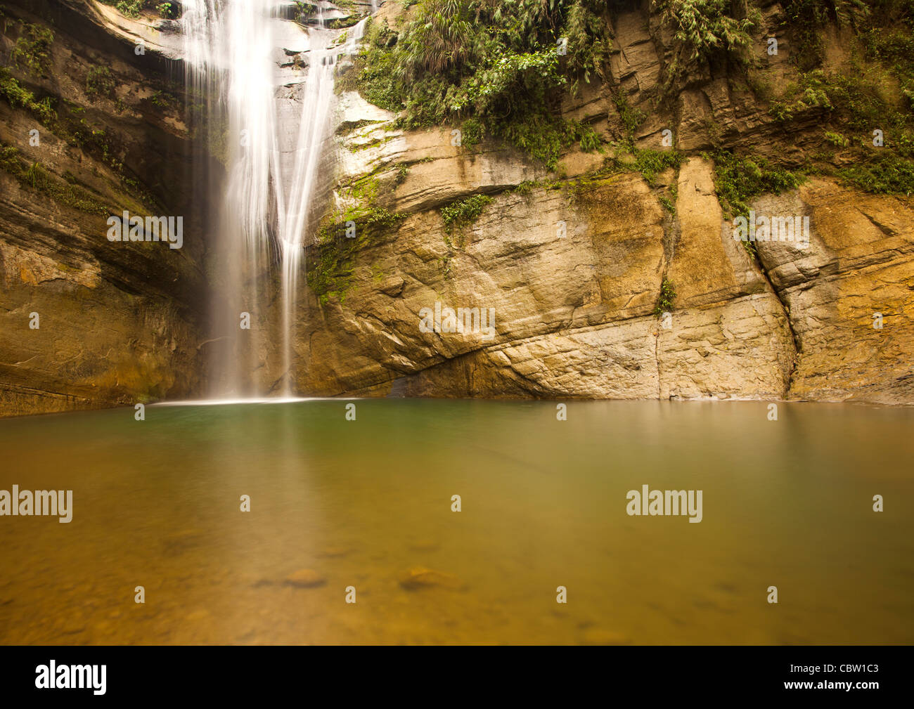 Secluded waterfall within the Taiwan Mountains Stock Photo - Alamy