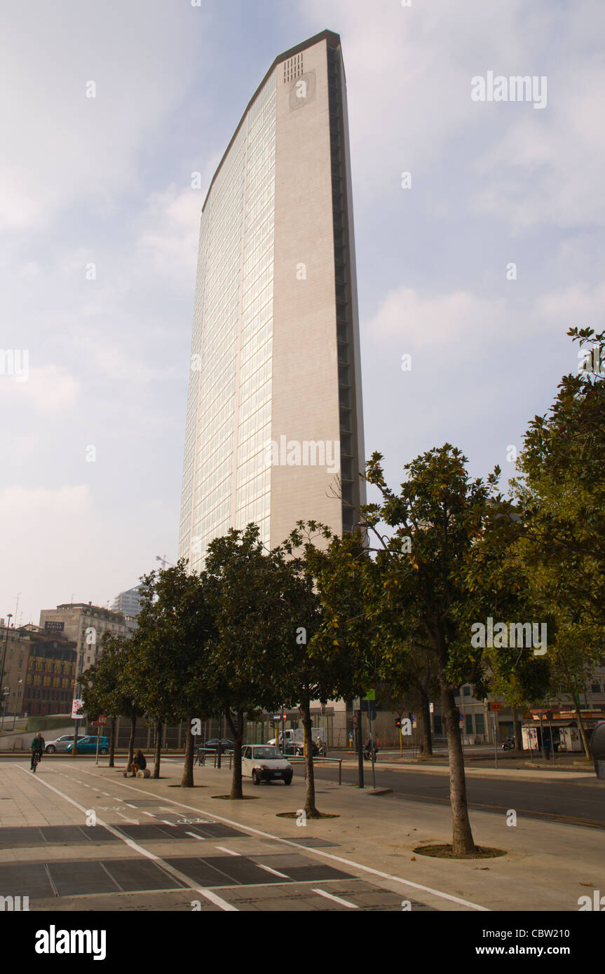 Pirelli building in milan hi-res stock photography and images - Alamy