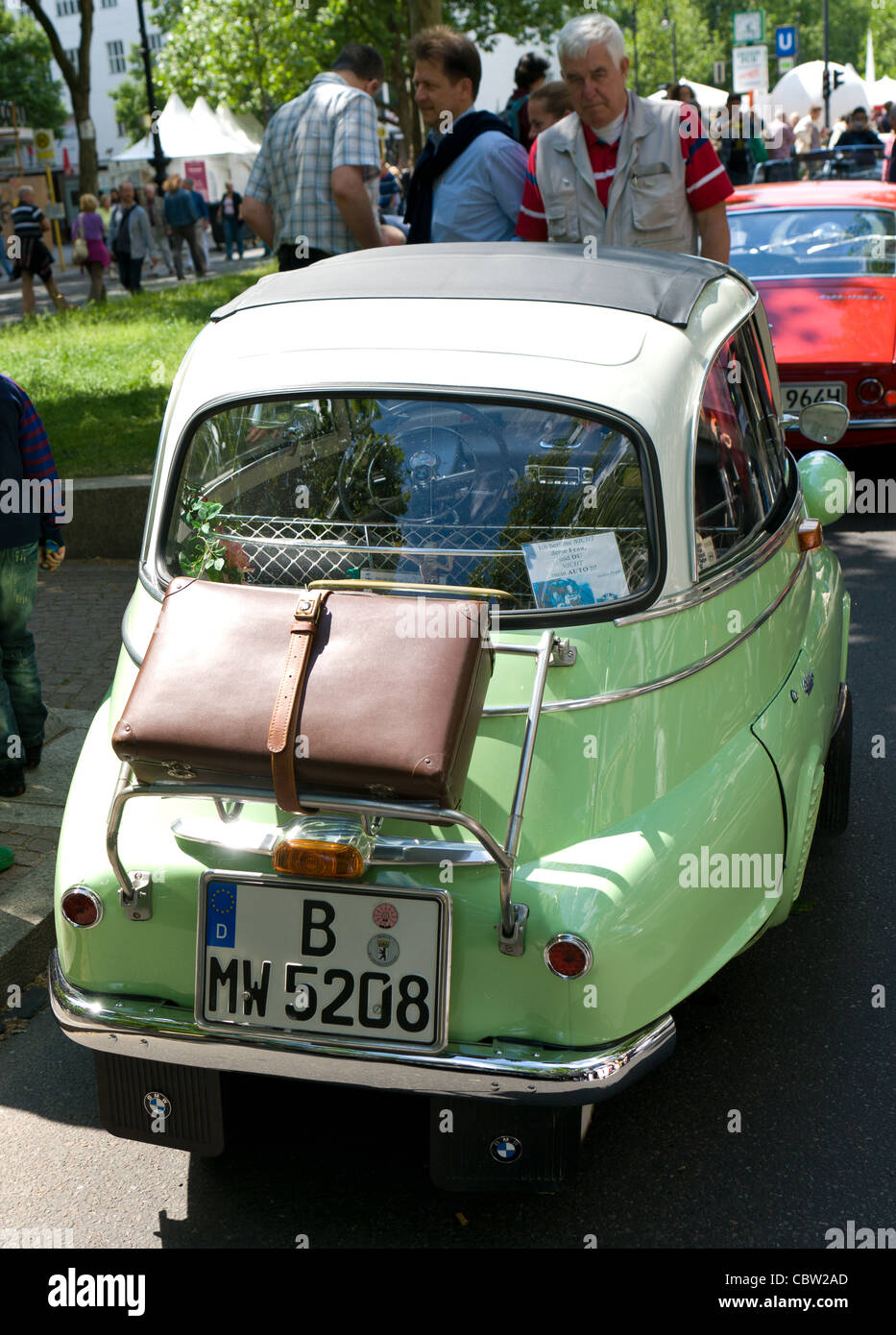 A small vehicle BMW Isetta 250 Stock Photo - Alamy
