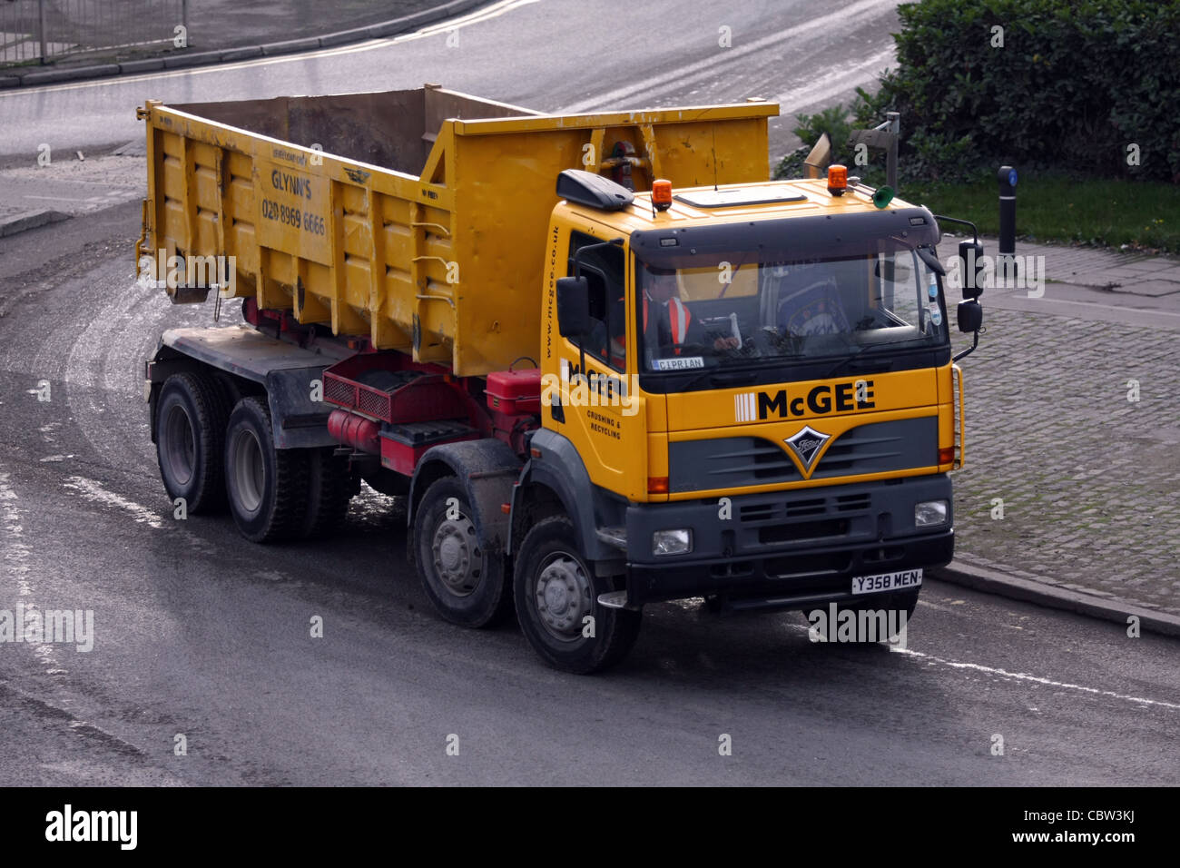 8 wheel lorry hi-res stock photography and images - Alamy