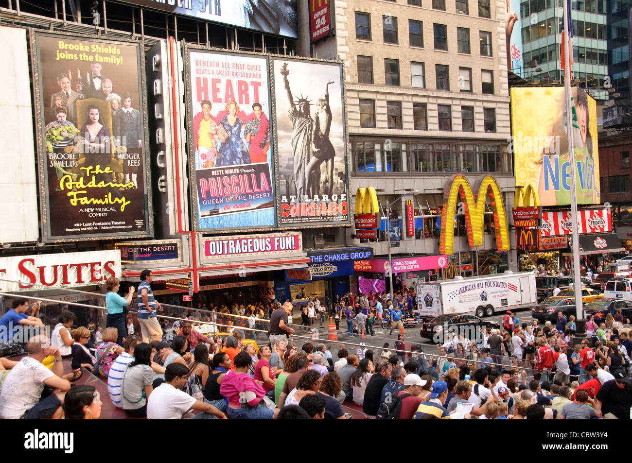 Red steps tkts duffy square hi-res stock photography and images - Alamy