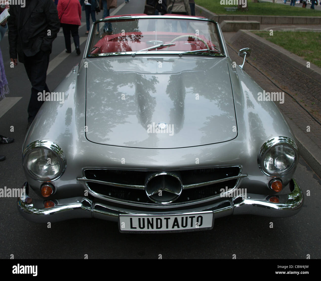 Roadster Mercedes-Benz W198 (300SL Stock Photo - Alamy