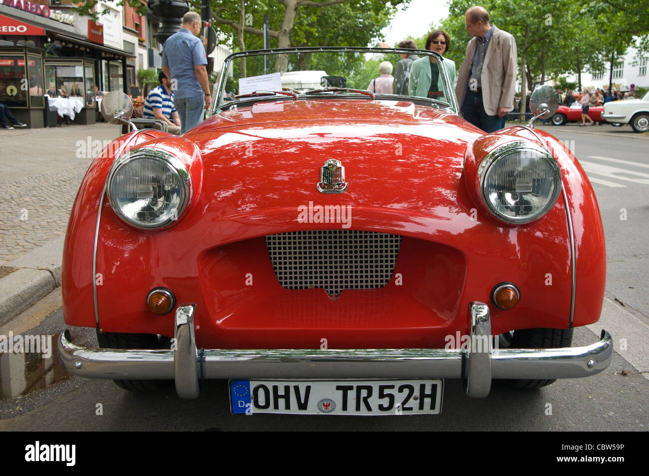 Vintage triumph tr2 hi-res stock photography and images - Alamy