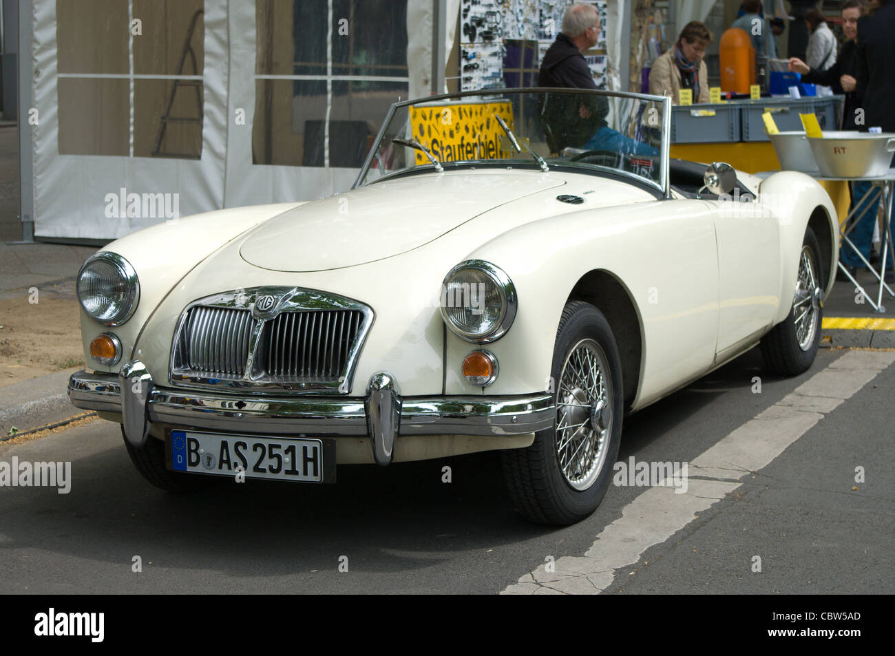 Mga design hi-res stock photography and images - Alamy