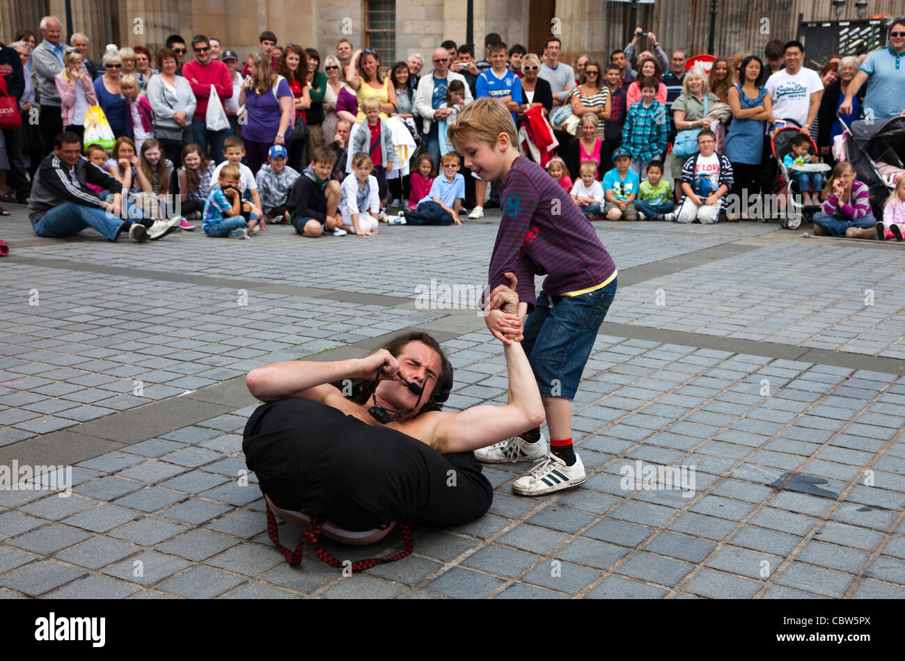Contortionist child hi-res stock photography and images - Alamy