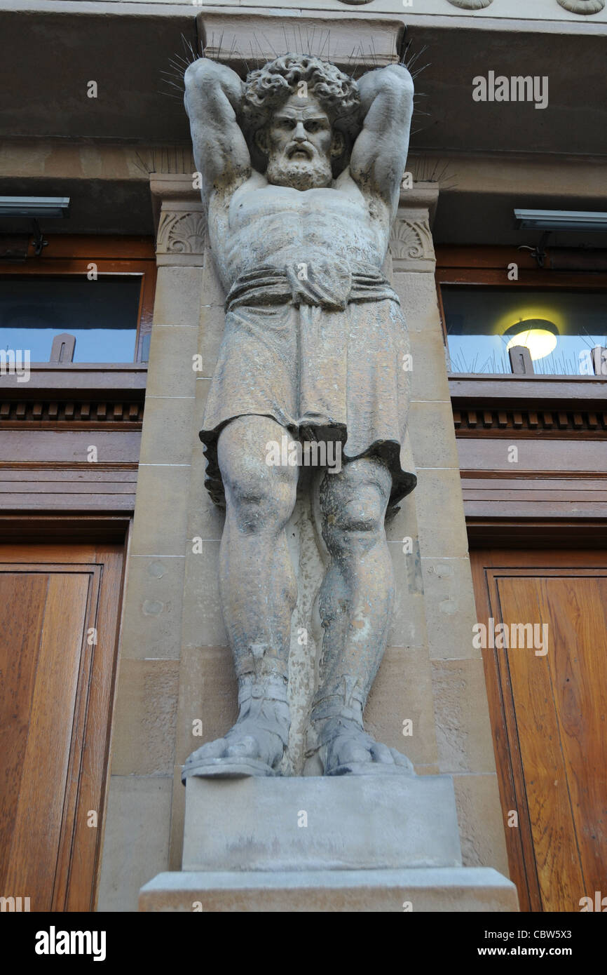 The Mitchell library statues Stock Photo - Alamy