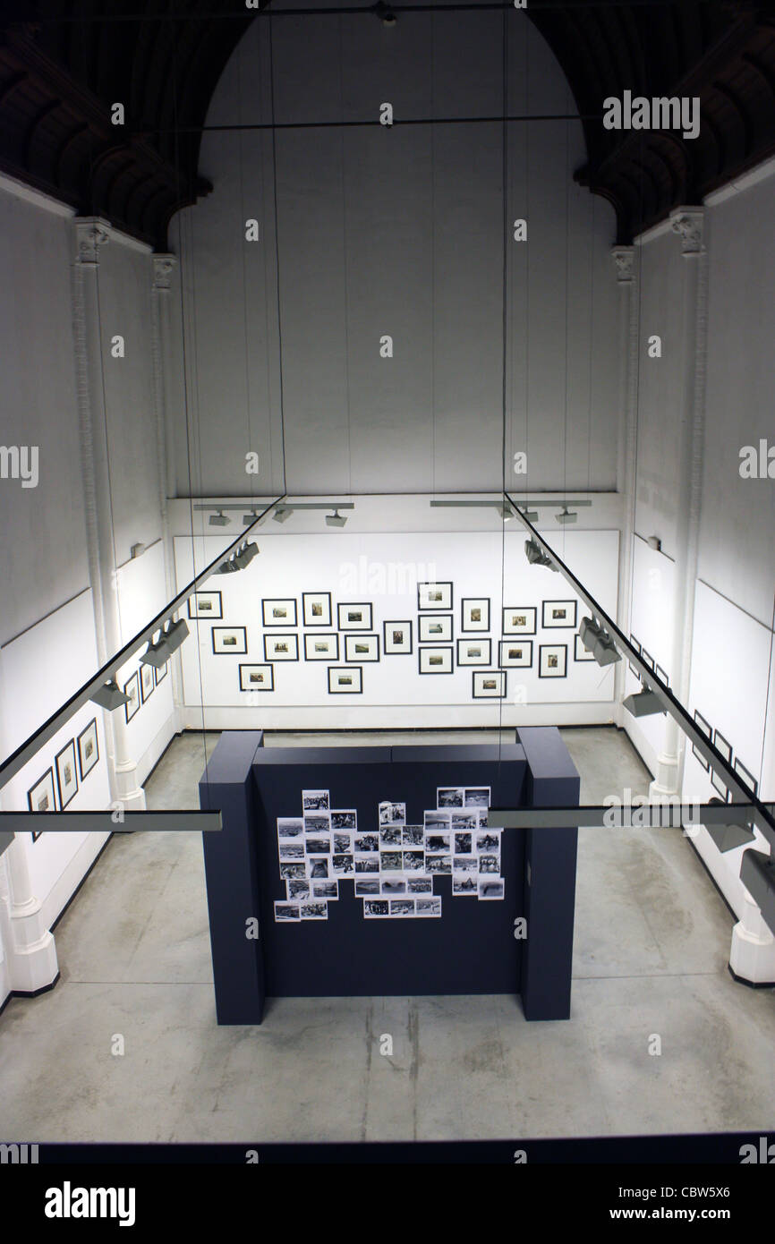 Photography exhibition photos hi-res stock photography and images - Alamy