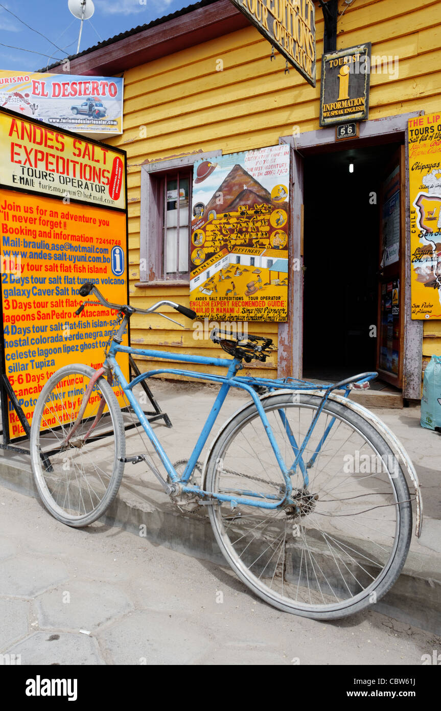 Andes Salt Expeditions, an Uyuni tour operator Stock Photo - Alamy