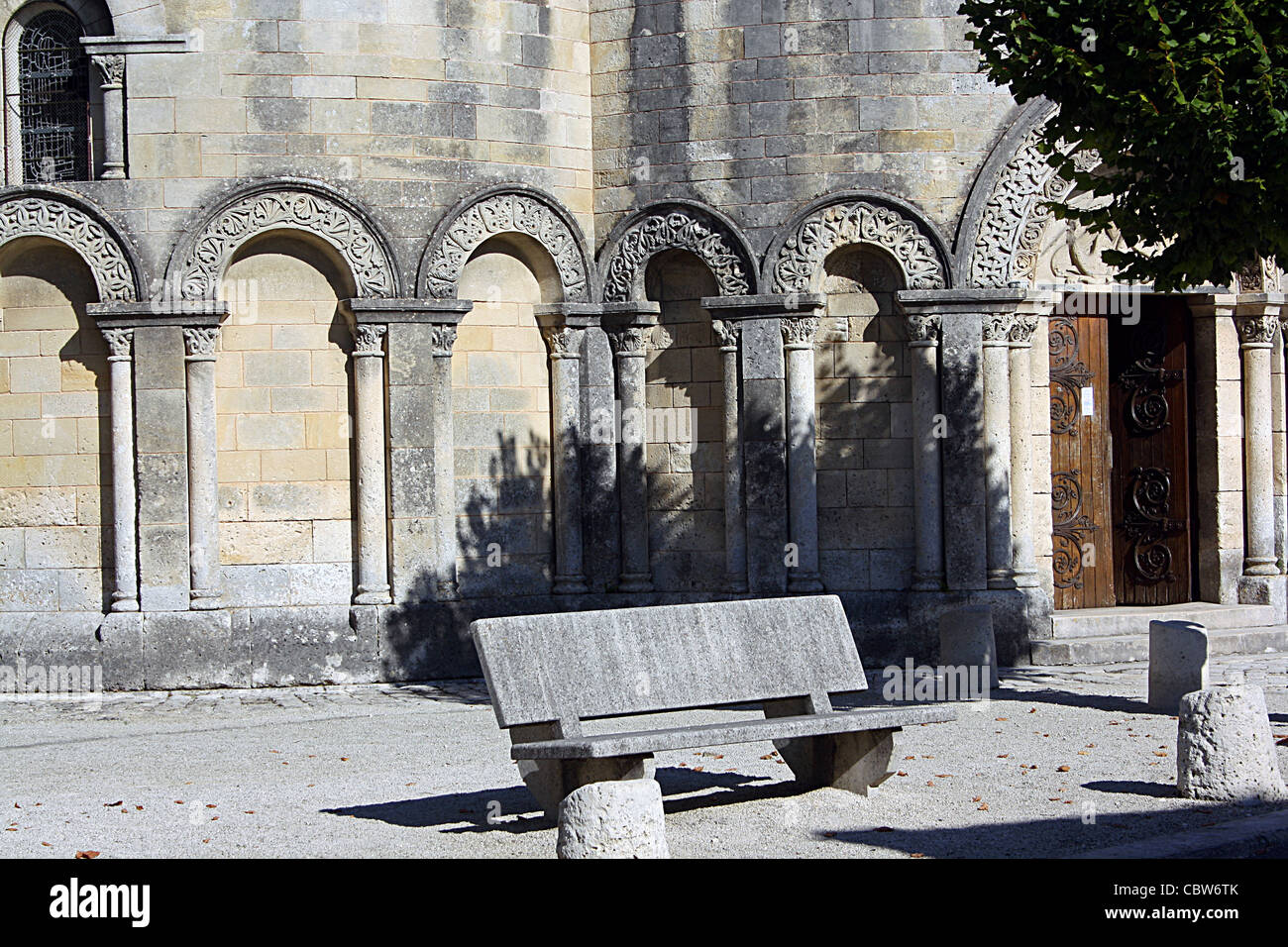 Octagonal church of St Michel, Angouleme, SW France Stock Photo - Alamy
