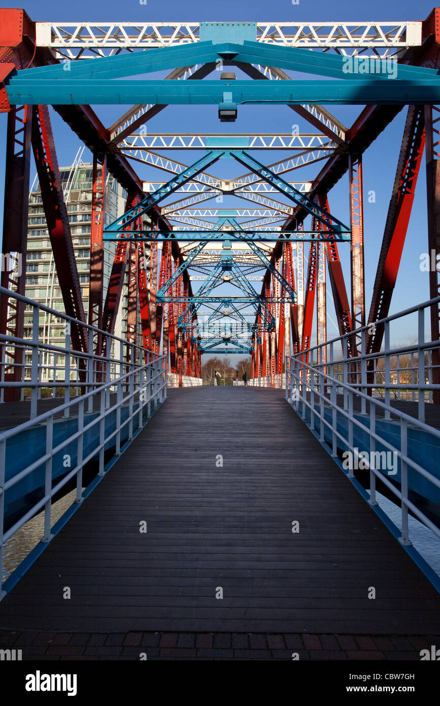 The Detroit Bridge & Modern Buildings and Architecture of the ...