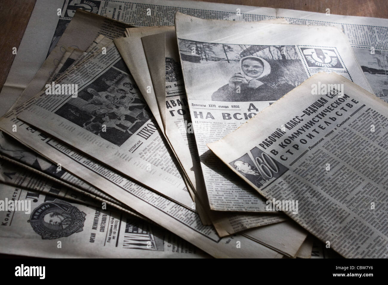 Soviet newspaper hi-res stock photography and images - Alamy