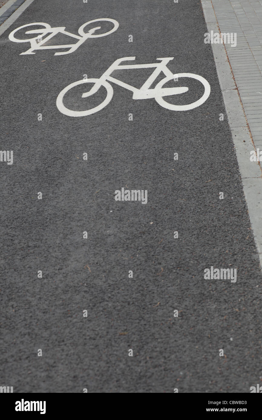 white bicycle road sign black Stock Photo - Alamy
