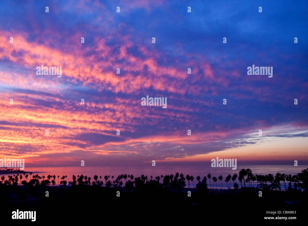 Multicoloured sunset hi-res stock photography and images - Alamy