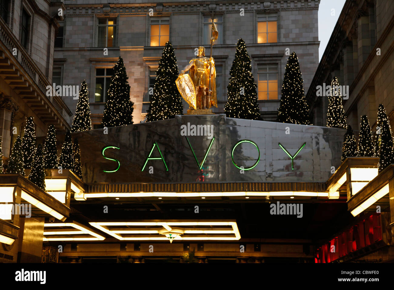 The savoy hotel london exterior hi-res stock photography and images - Alamy