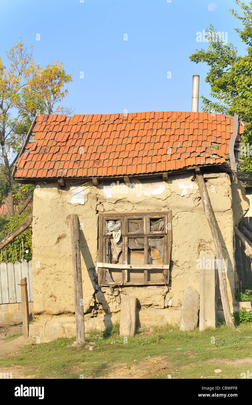 Wind damaged new home construction hi-res stock photography and images ...