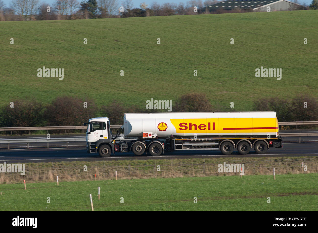 Shell petrol tanker hi-res stock photography and images - Alamy