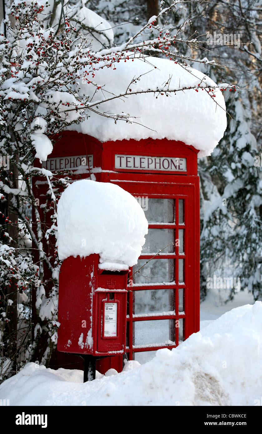 Deep snow at Feshiebridge in Scotland Stock Photo - Alamy