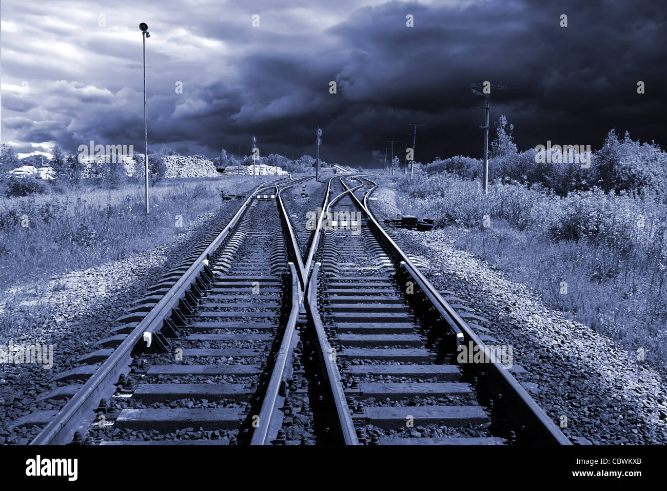 Railway track merging hi-res stock photography and images - Alamy