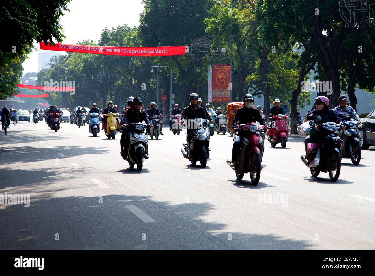 Vietnamese traffic jam hi-res stock photography and images - Alamy