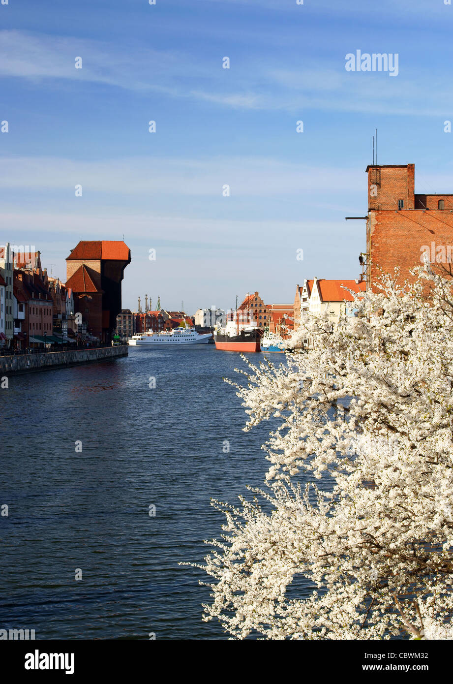 old port in gdansk, soldek boat, wooden crane - the free city of Gdańsk ...