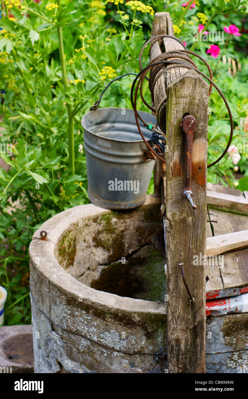 Well rotten hi-res stock photography and images - Alamy
