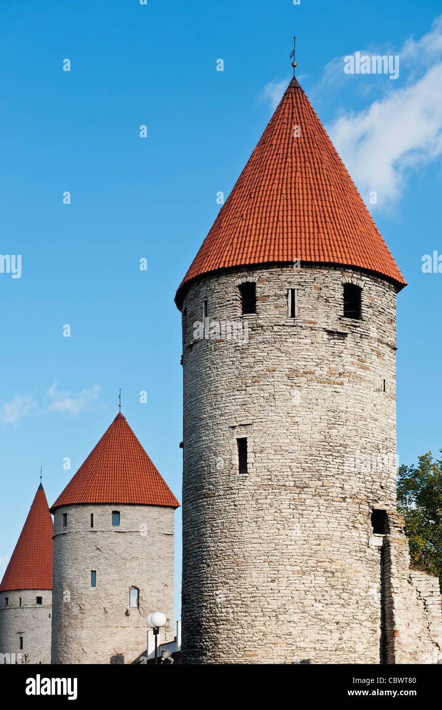 Stone wall towers fortification hi-res stock photography and images - Alamy