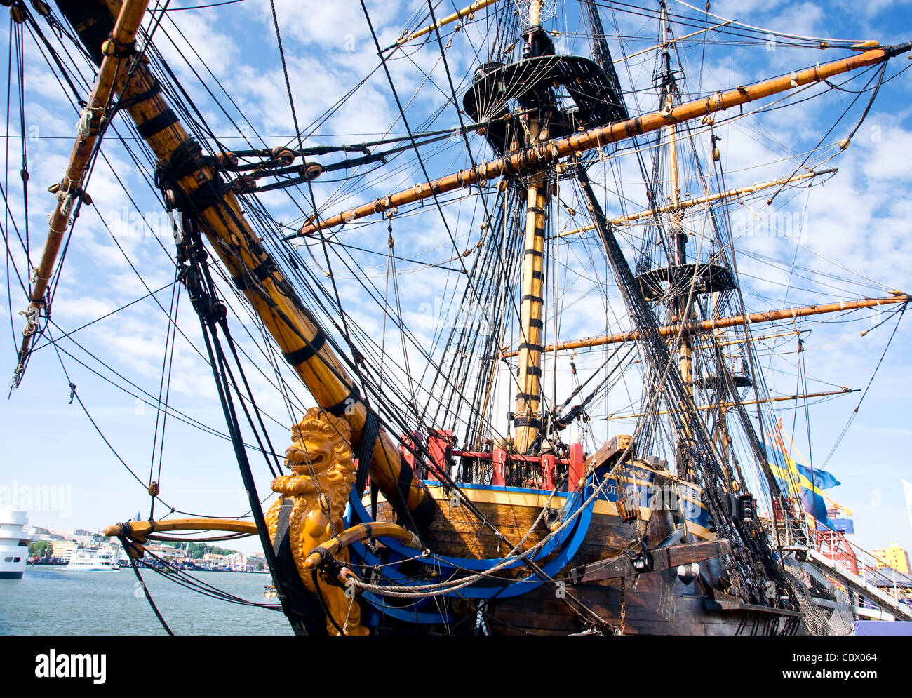 Historic sailship hi-res stock photography and images - Alamy