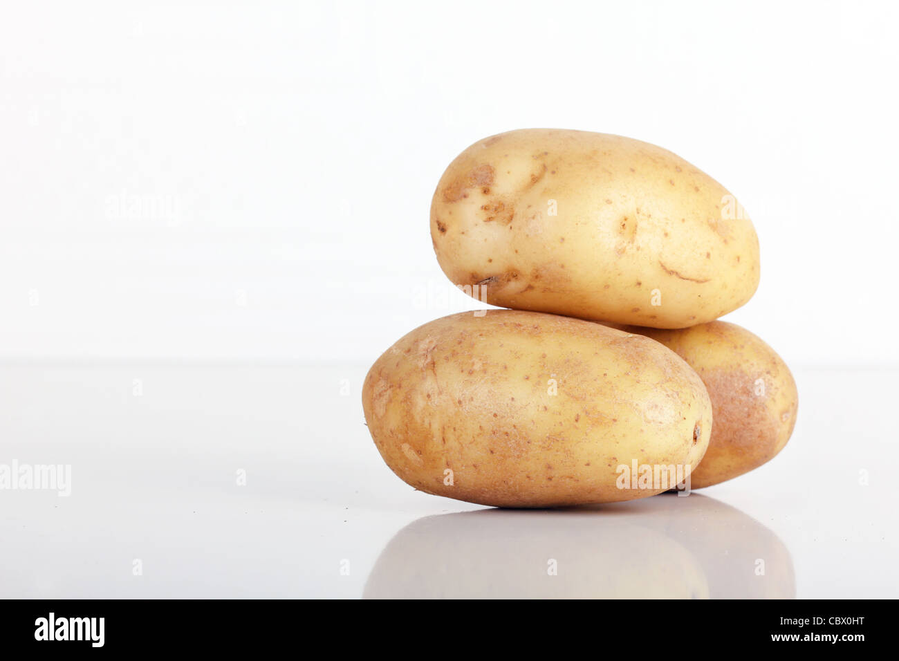 Unwashed potato hi-res stock photography and images - Alamy
